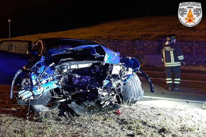 Incidente Stradale A Nus Coinvolte Due Vetture Aostaoggi It